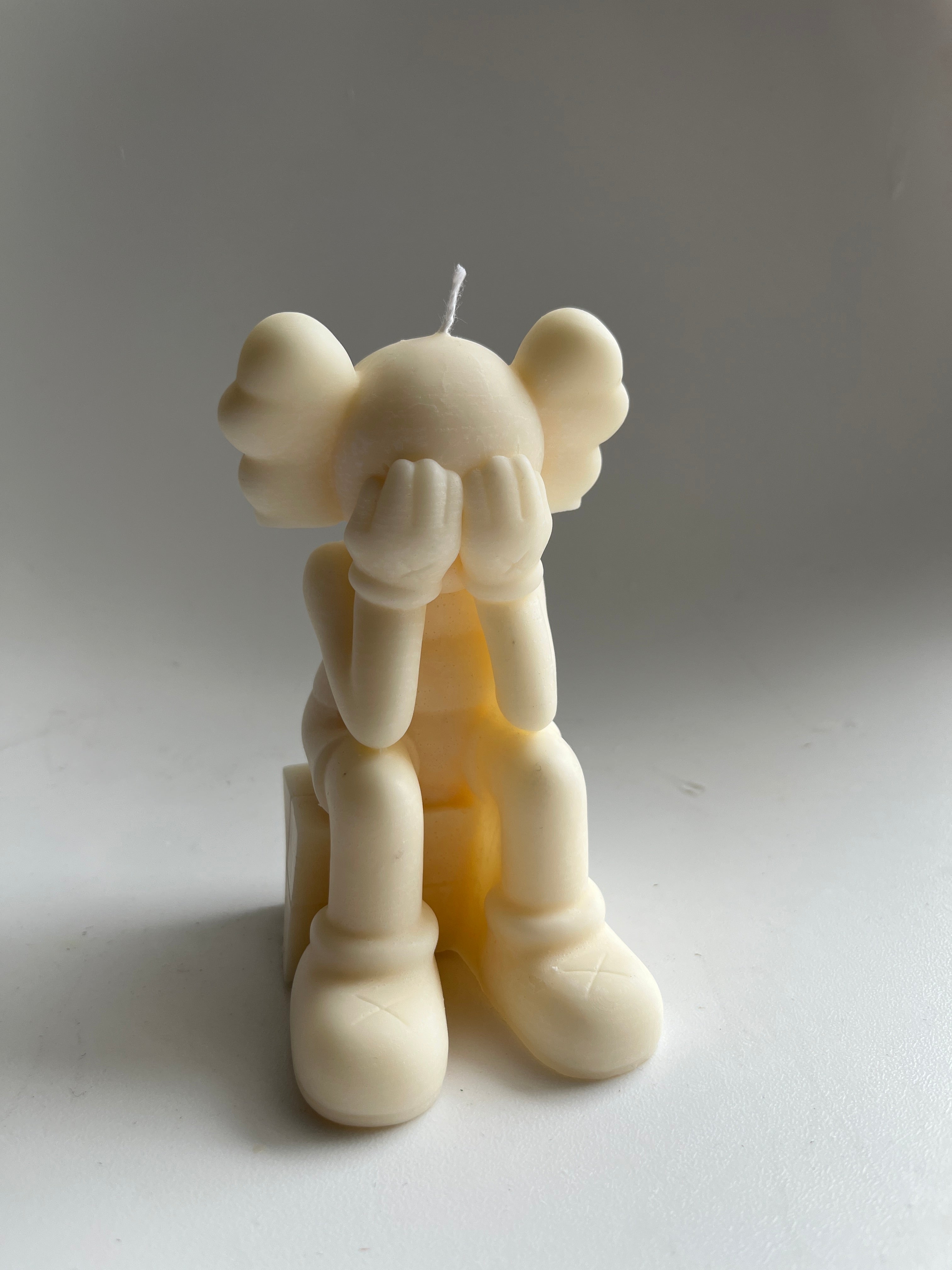 KAWS 'Passing through' inspired Candle – Aaram Lux